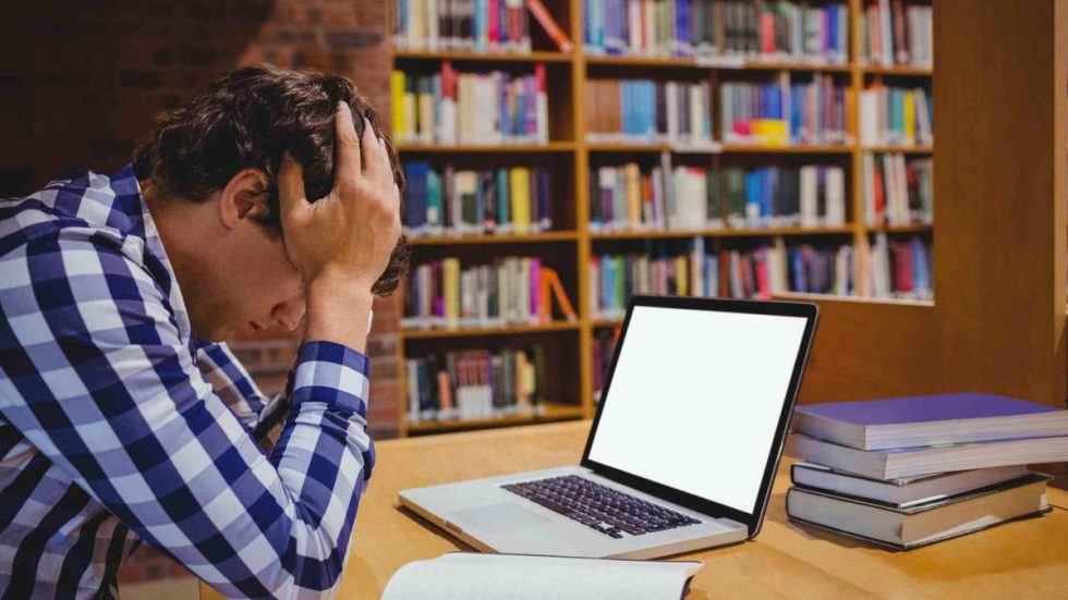 HOW TO DEAL WITH DEPRESSION AT SCHOOL FOR TEENS - Estadt Psychological