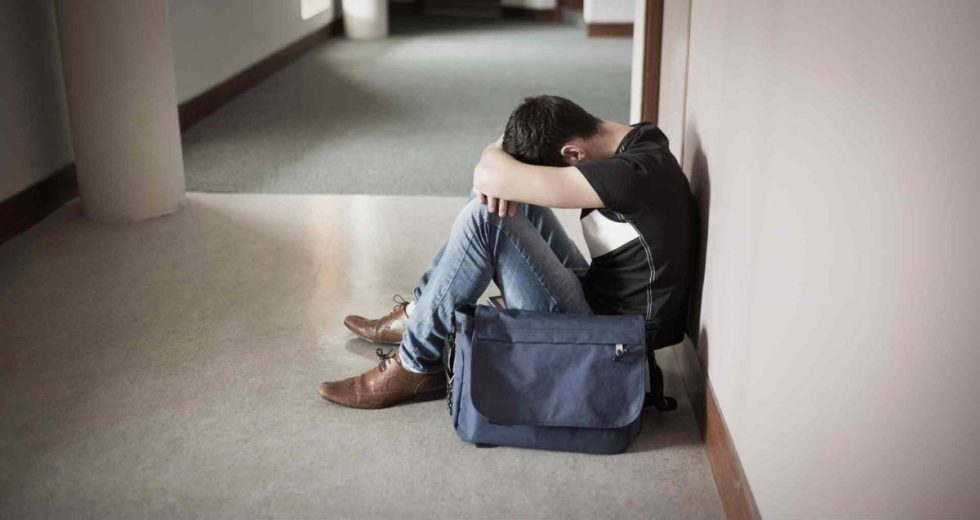 HOW TO DEAL WITH COLLEGE DEPRESSION - Estadt Psychological